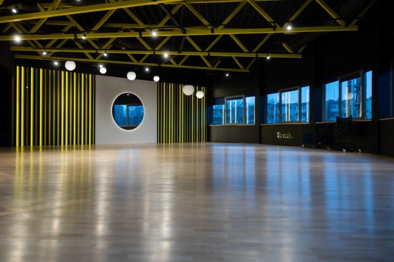 Expanding - Lemon Gym